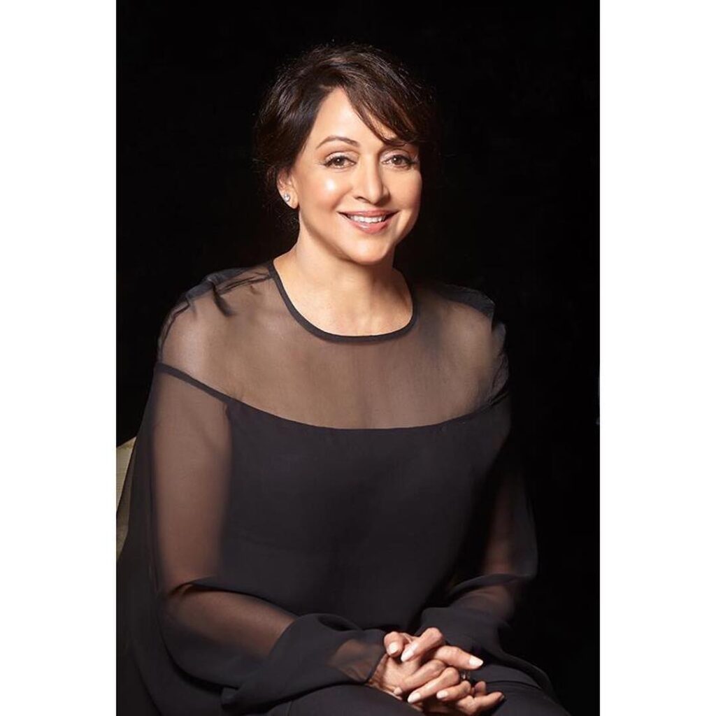 Pregnant Sister Ria Dabi's Romantic Moments with Boyfriend IPS Manish ...