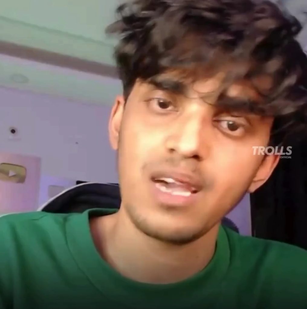 YouTuber Maxtern issues statement after being assaulted by Elvish Yadav ... YouTuber Maxtern issues statement after being assaulted by Elvish Yadav ...